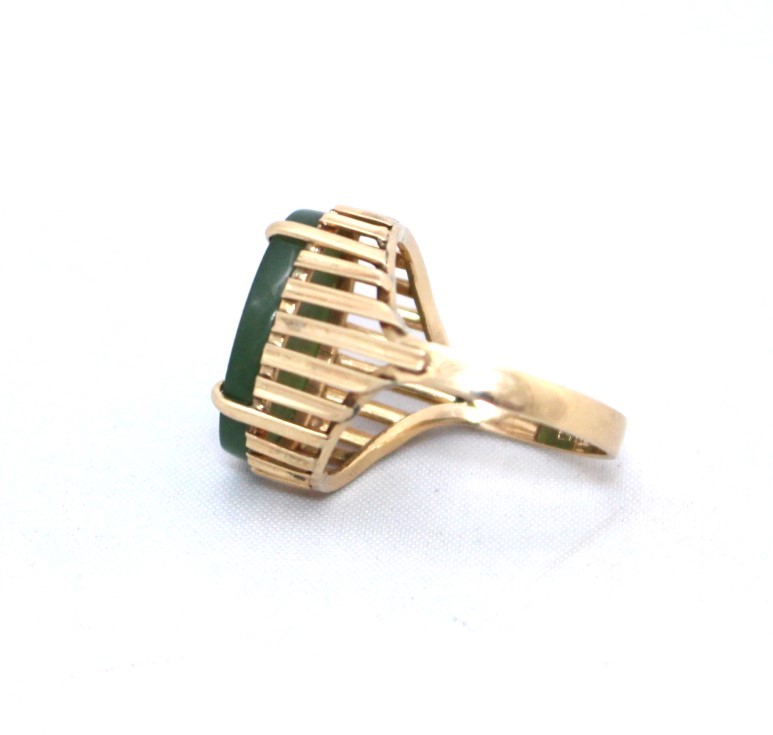 Nephrite gold ring – Russell Lane Jewellers